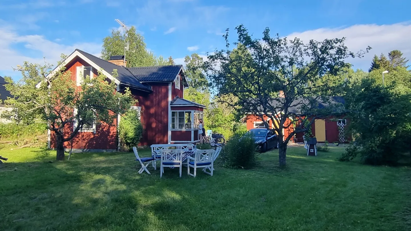 Charmig stuga nära Stenö Camping | Visit Söderhamn